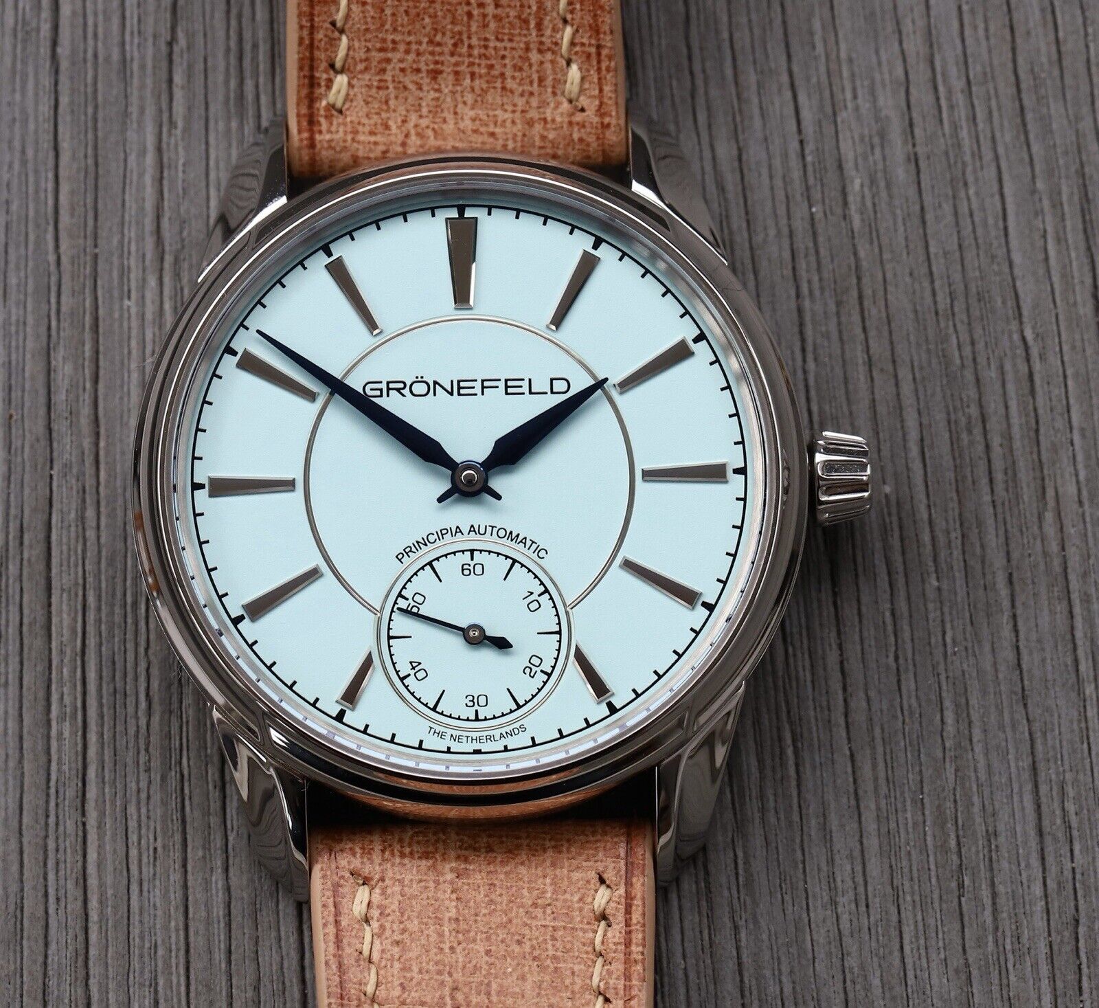Grönefeld Principia 1941 Matte Turquoise Automatic - 2024 – Watch Vault ...