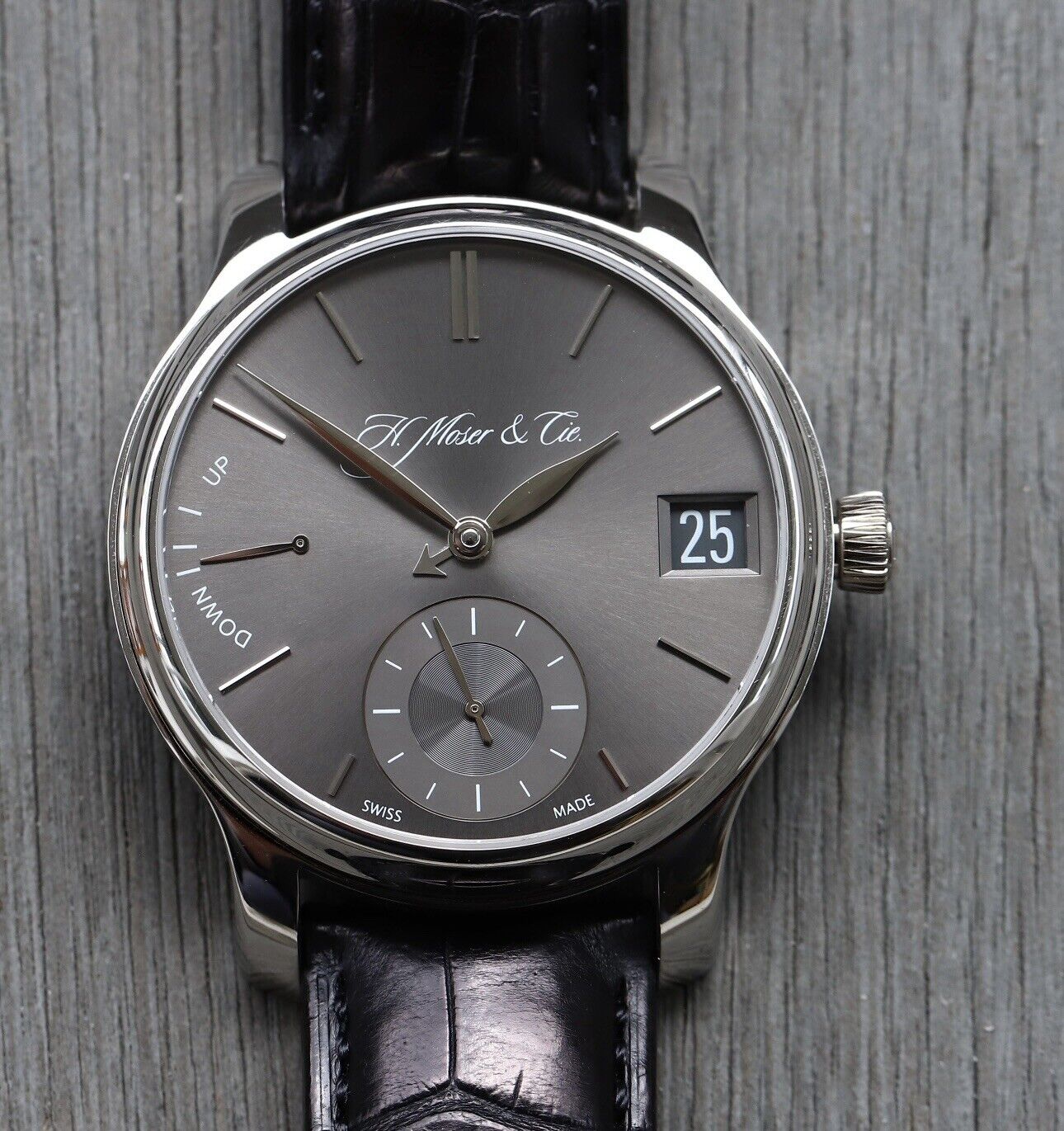 H. Moser & Cie Endeavour Perpetual Calendar Platinum 1341-0300 – Watch ...