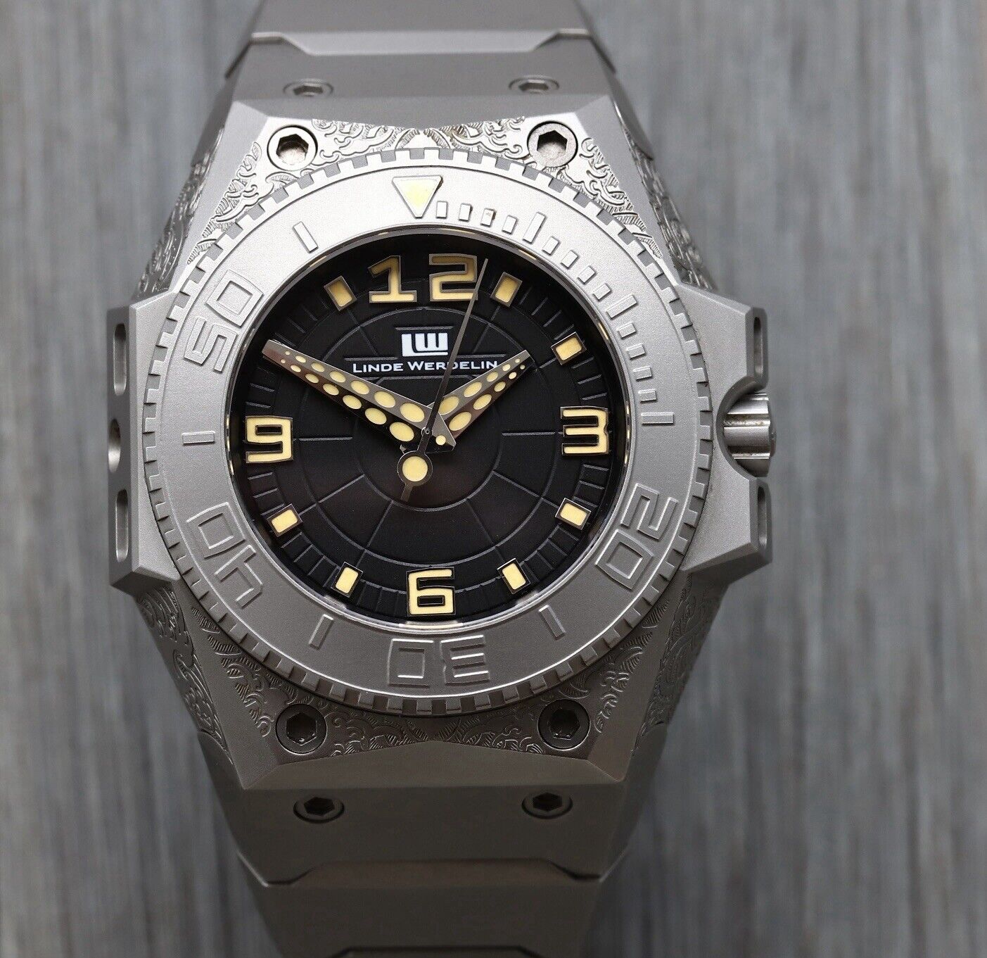 Linde Werdelin Oktopus Tattoo ref. OKT.1.6.T - 2012 – Watch Vault Australia