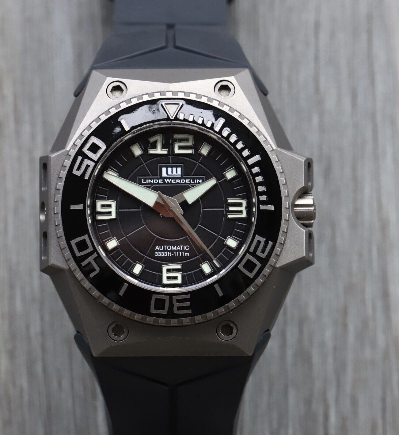 Linde Werdelin Oktopus Titanium OKT 1.6 - 2012 – Watch Vault Australia