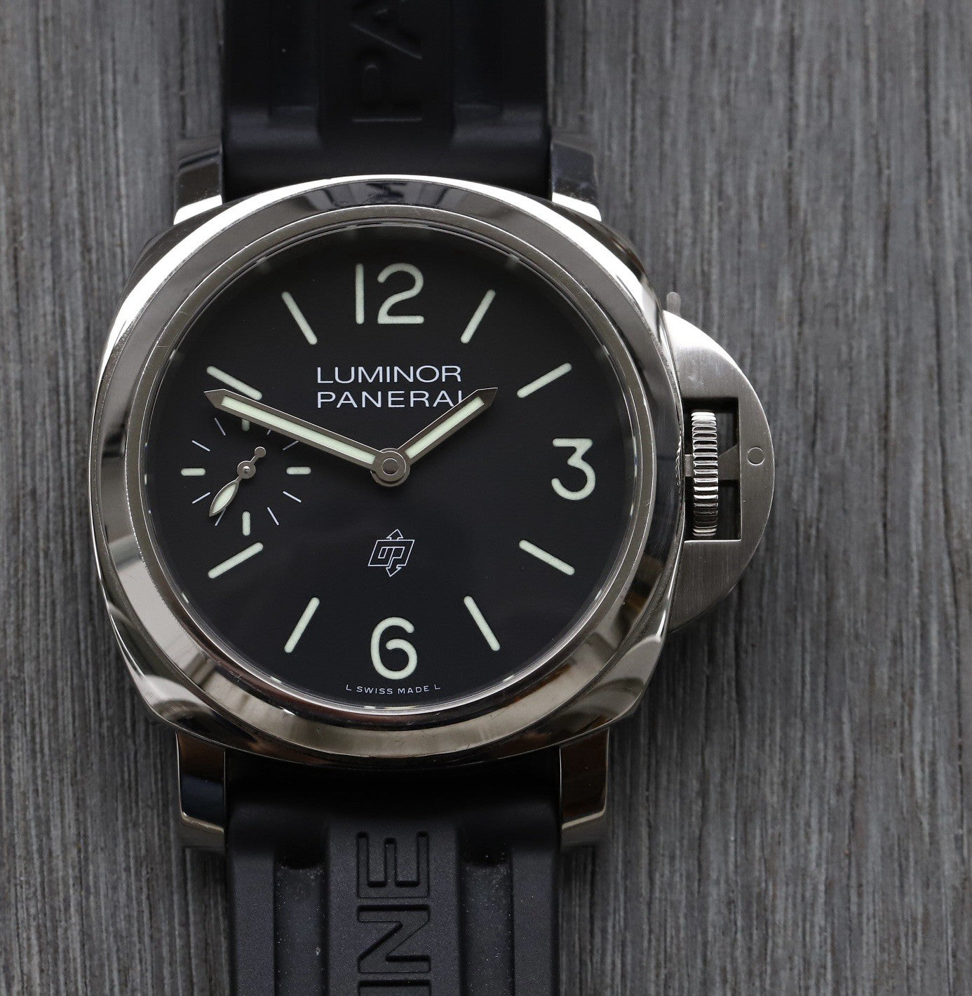 Panerai Luminor Logo PAM1084 44mm Manual Wind - 2023 – Watch Vault ...