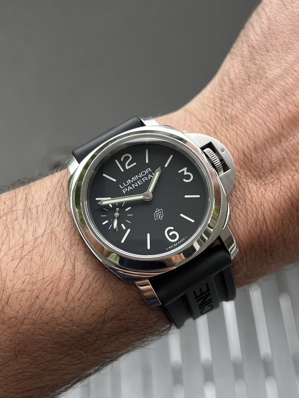 Panerai Luminor Logo PAM1084 44mm Manual Wind - 2023 – Watch Vault ...