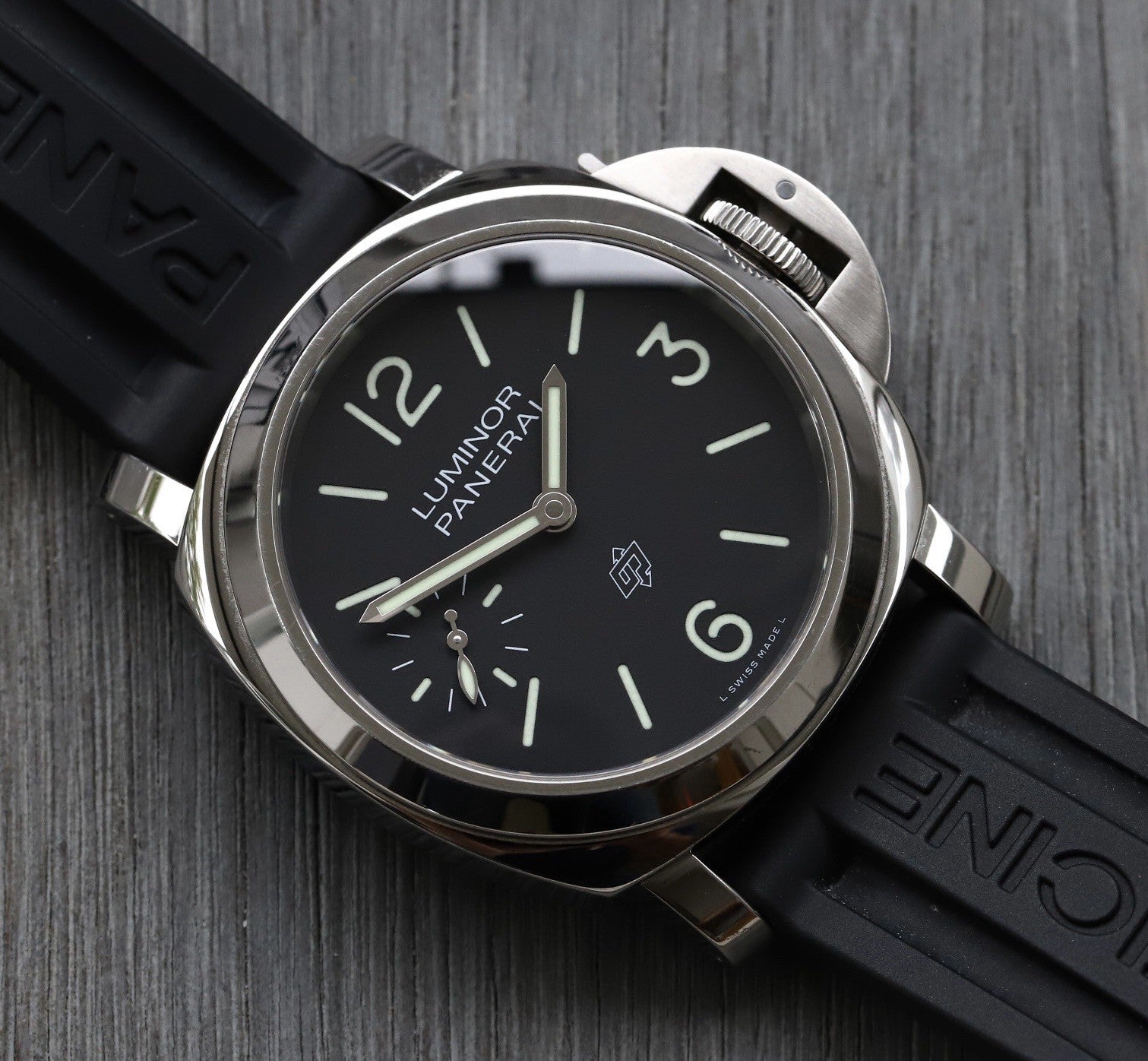 Panerai Luminor Logo PAM1084 44mm Manual Wind - 2023 – Watch Vault ...