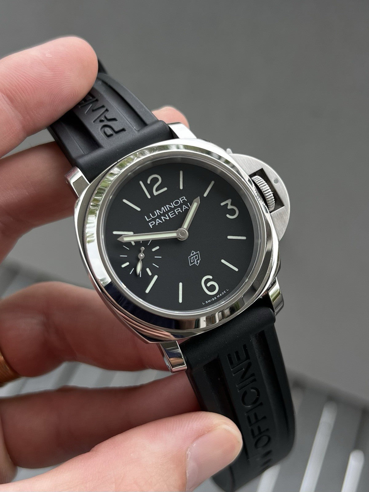 Panerai Luminor Logo PAM1084 44mm Manual Wind - 2023 – Watch Vault ...