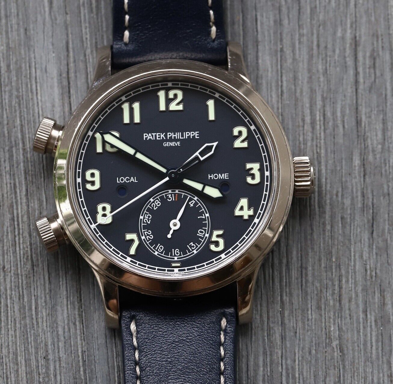 Patek Philippe Calatrava Pilot Travel Time Blue Dial 7234G-001 - 2021 ...