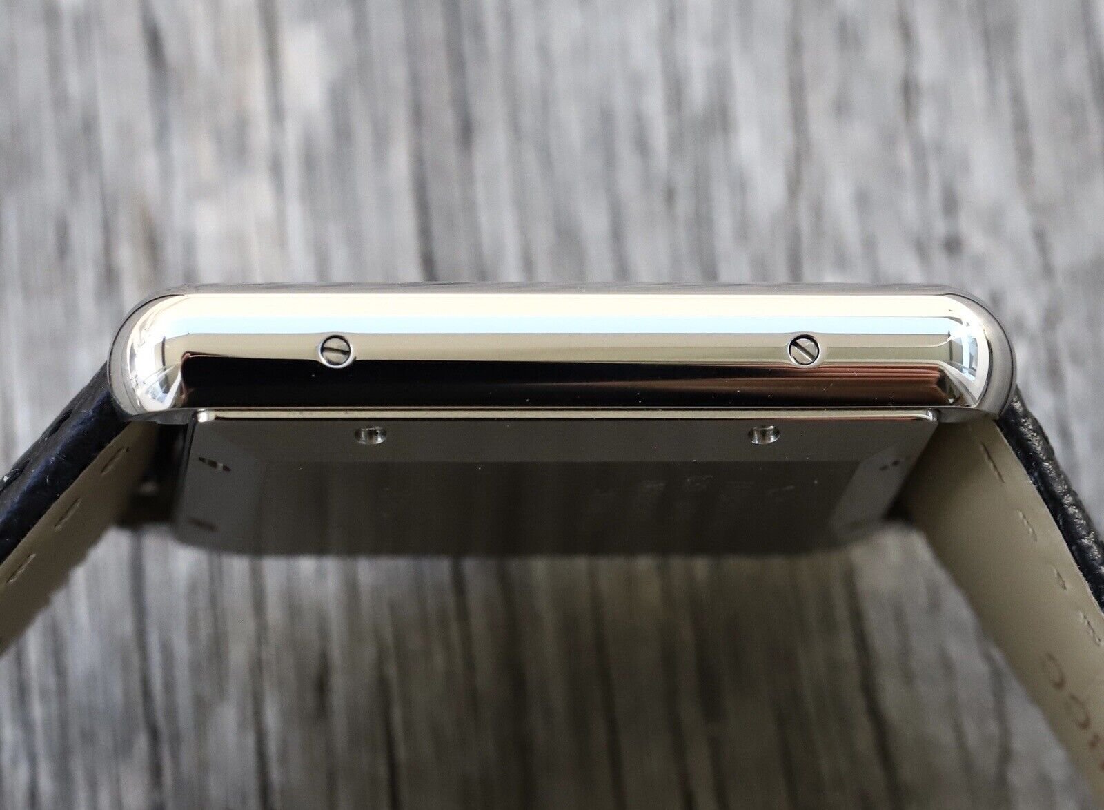 Cartier Tank Must XL WSTA0040 - 2022 – Watch Vault Australia